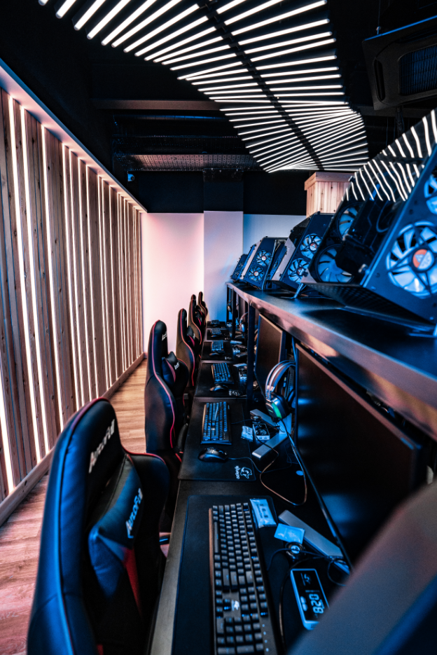 SideQuest Gamers Hub - Play Your Way